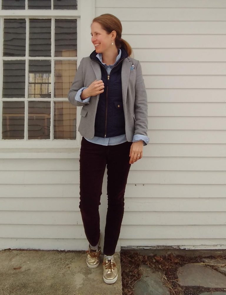 How to Group Photos of Blue Tops Together on the Stylicious App ...